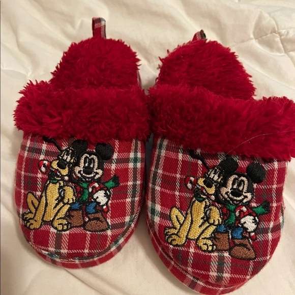 Disney | Shoes | Disney Store Christmas Slippers Size 9 | Poshmark